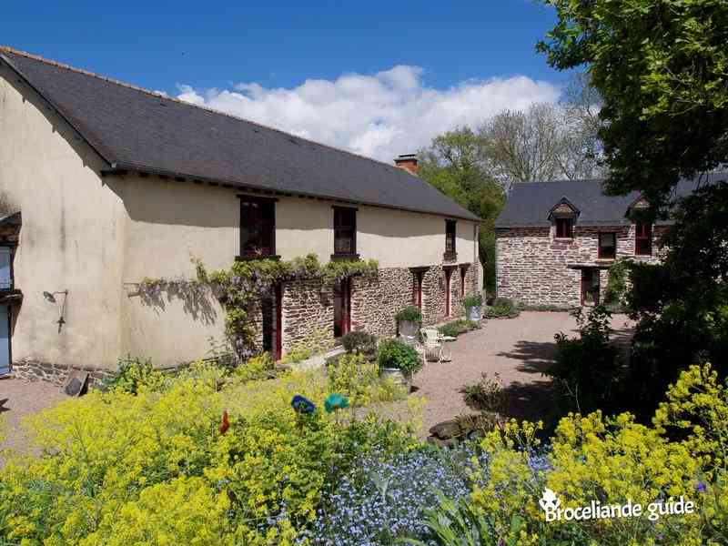 1h30 • 5 km Balade autour du Lac de Trémelin | Guide de Brocéliande
