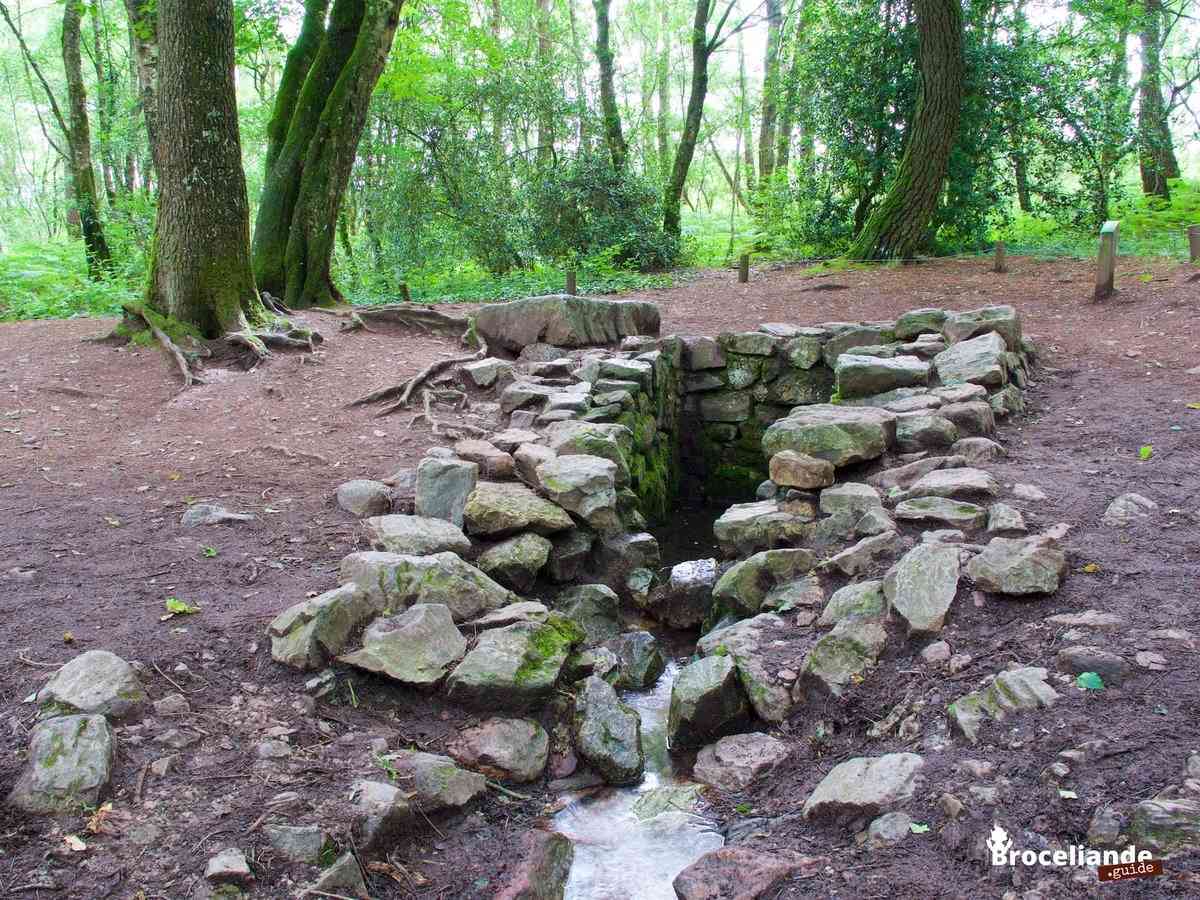 Le Tombeau de Merlin | Guide de Brocéliande